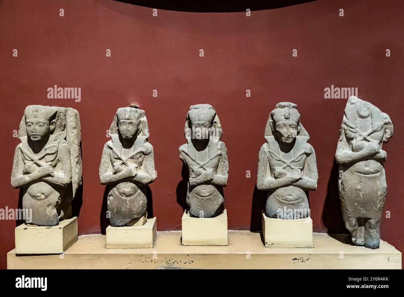 Egyptian Museum(Cairo museum), Stone statues, Amarna gallery, Cairo ...