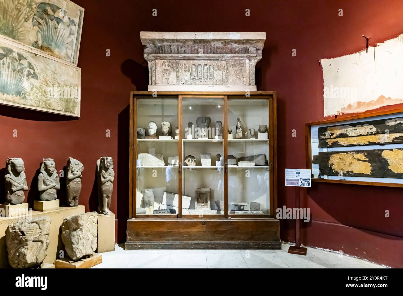 Egyptian Museum(Cairo museum), interior of Amarna gallery room, Cairo ...