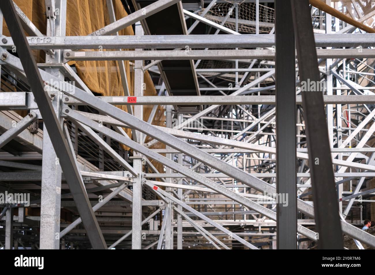 Stage setup metal scaffolding hi-res stock photography and images - Alamy