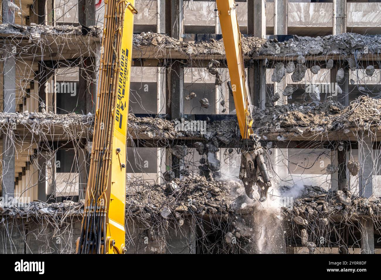 Construction site on Haroldstraße, demolition of a former office ...