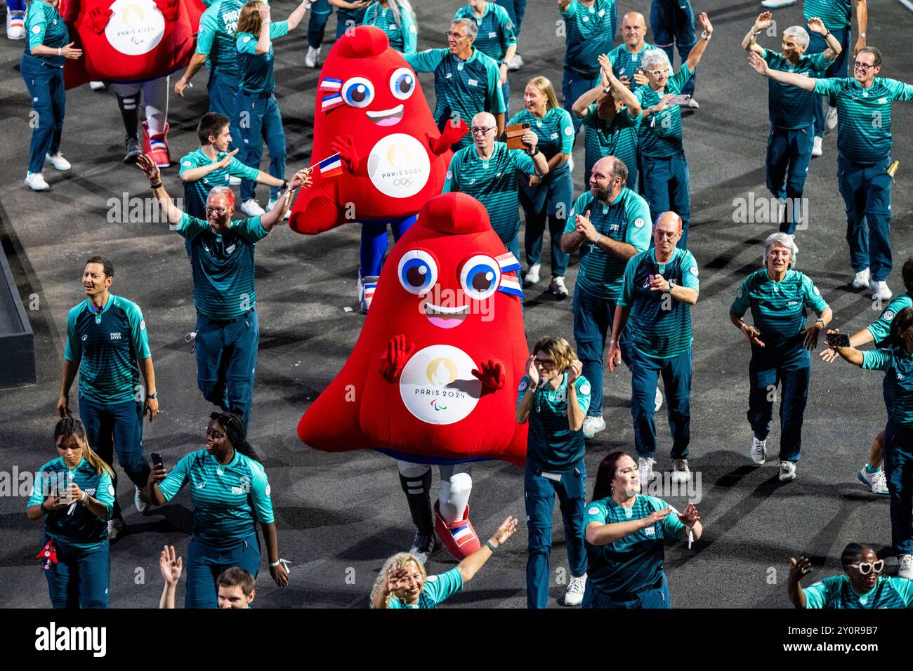 Dolls of PHRYGE, the Paris 2024 mascot, and hundreds of volunteers ...