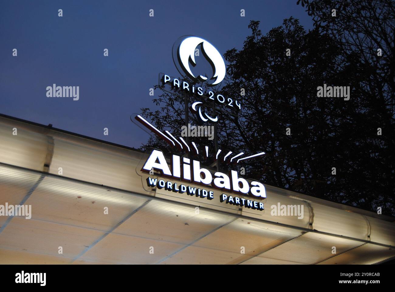 Alibaba wonder avenue hi-res stock photography and images - Alamy