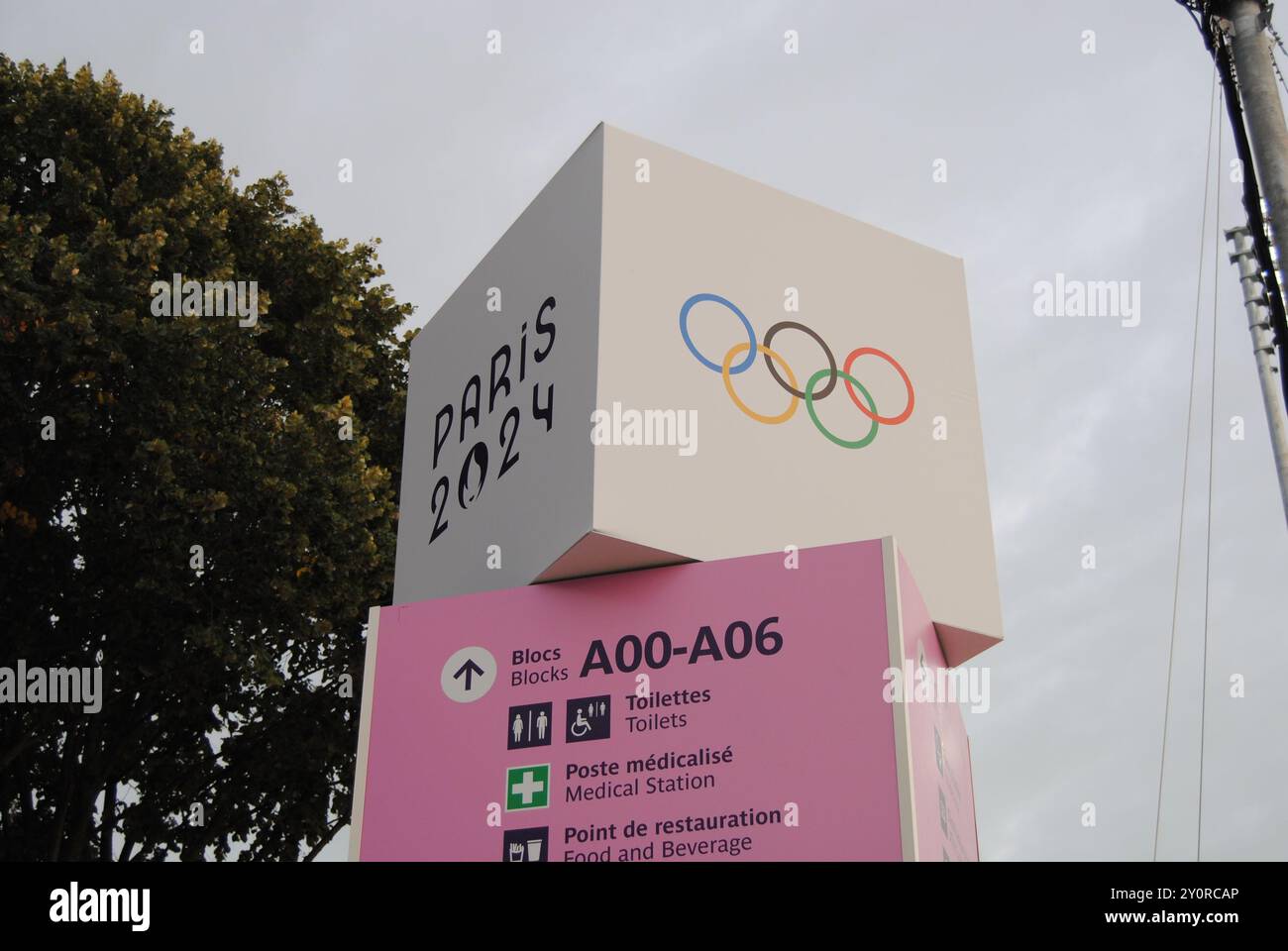 Cube hotel france hi-res stock photography and images - Alamy