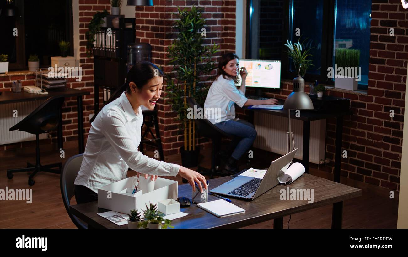 Singing desk hi-res stock photography and images - Alamy