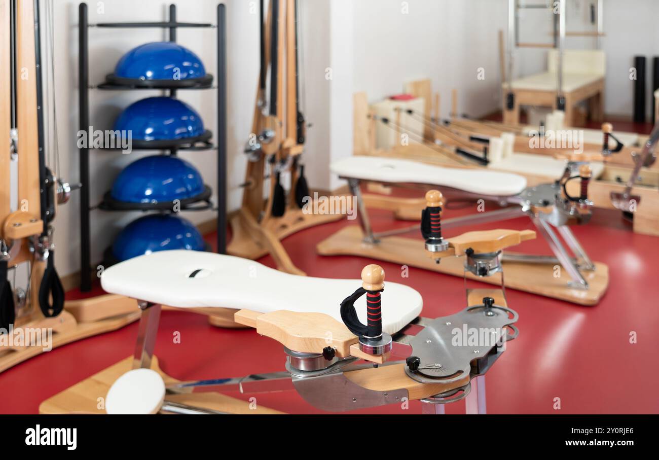 Equipment for Pilates -reformer bed, multifunctional bench, pilates ...