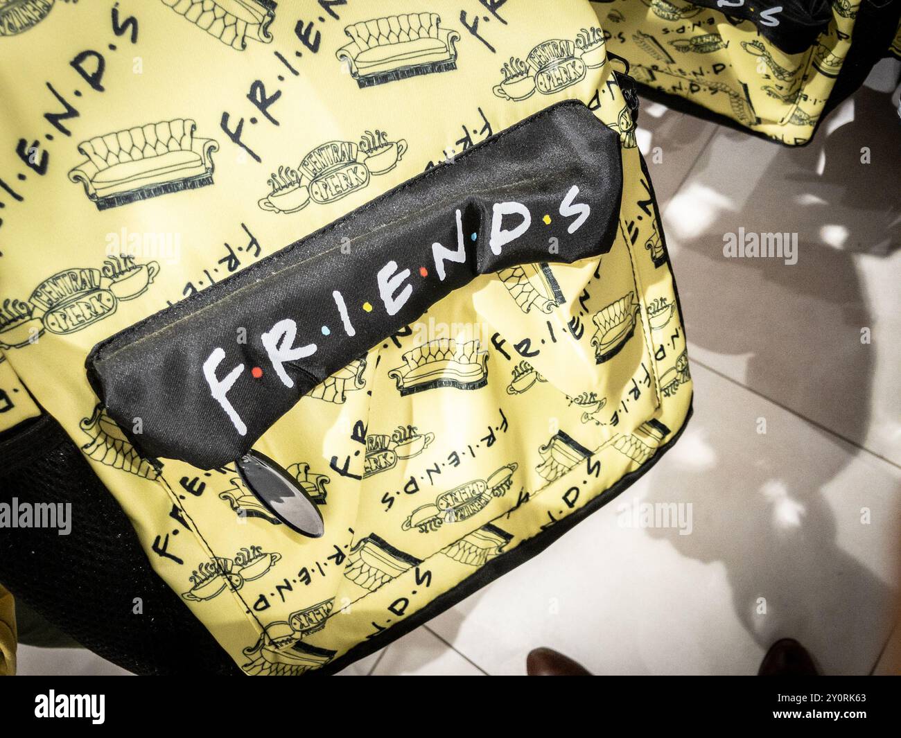 Friends season 2 warner bros hi-res stock photography and images - Alamy