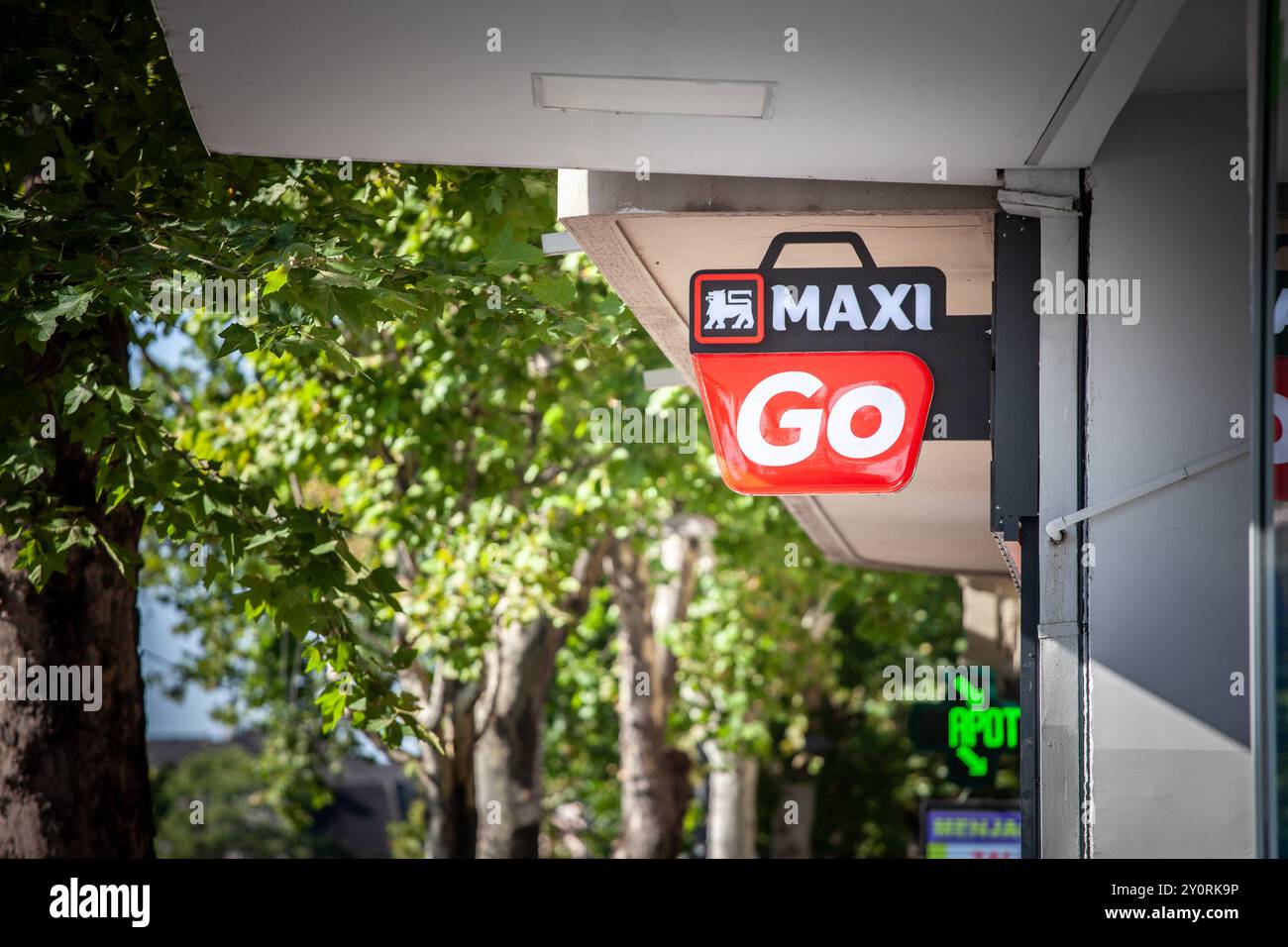 Maxi go logo hi-res stock photography and images - Alamy