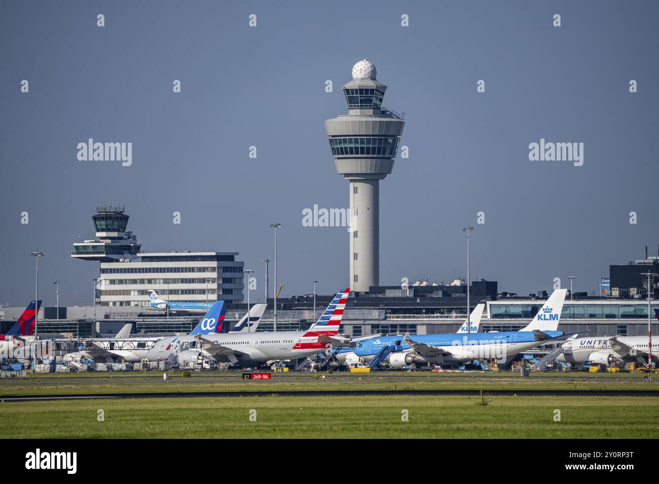 Aircraft at Amsterdam Schiphol Airport, taxiway, apron, air traffic ...