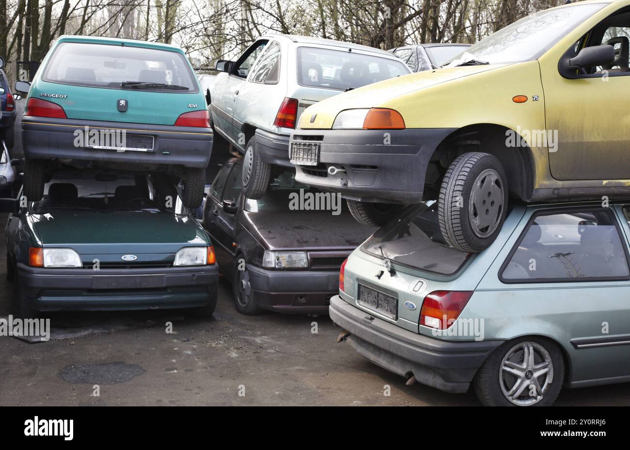 Berlin, 09.0420.09, Vehicles for scrapping at a scrap yard of a car ...