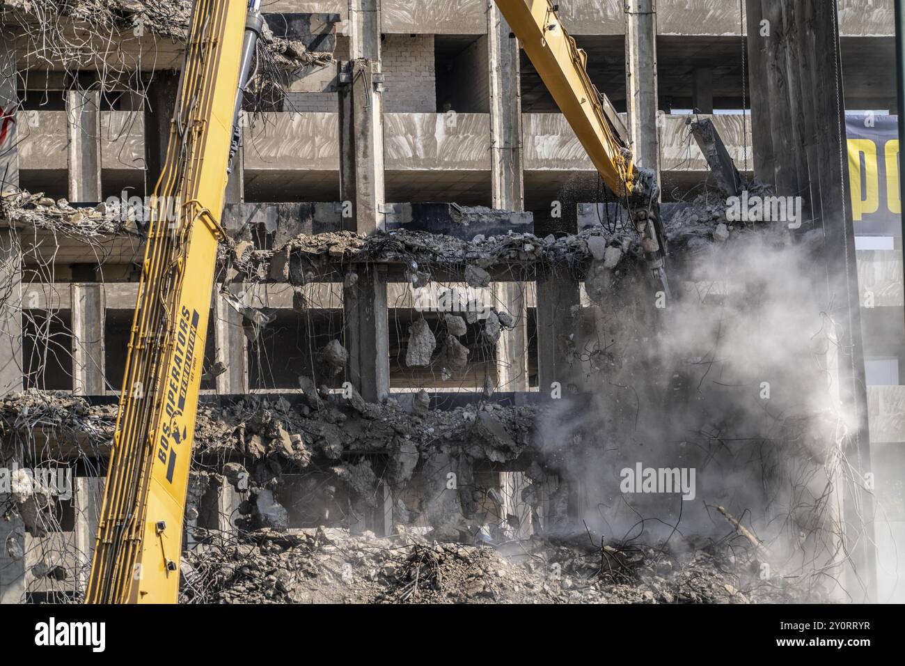 Construction site on Haroldstrasse, demolition of a former office ...