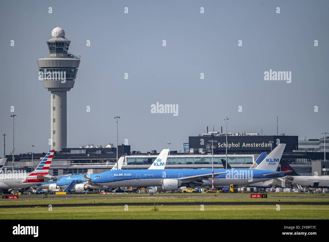 Aircraft at Amsterdam Schiphol Airport, taxiway, apron, air traffic ...