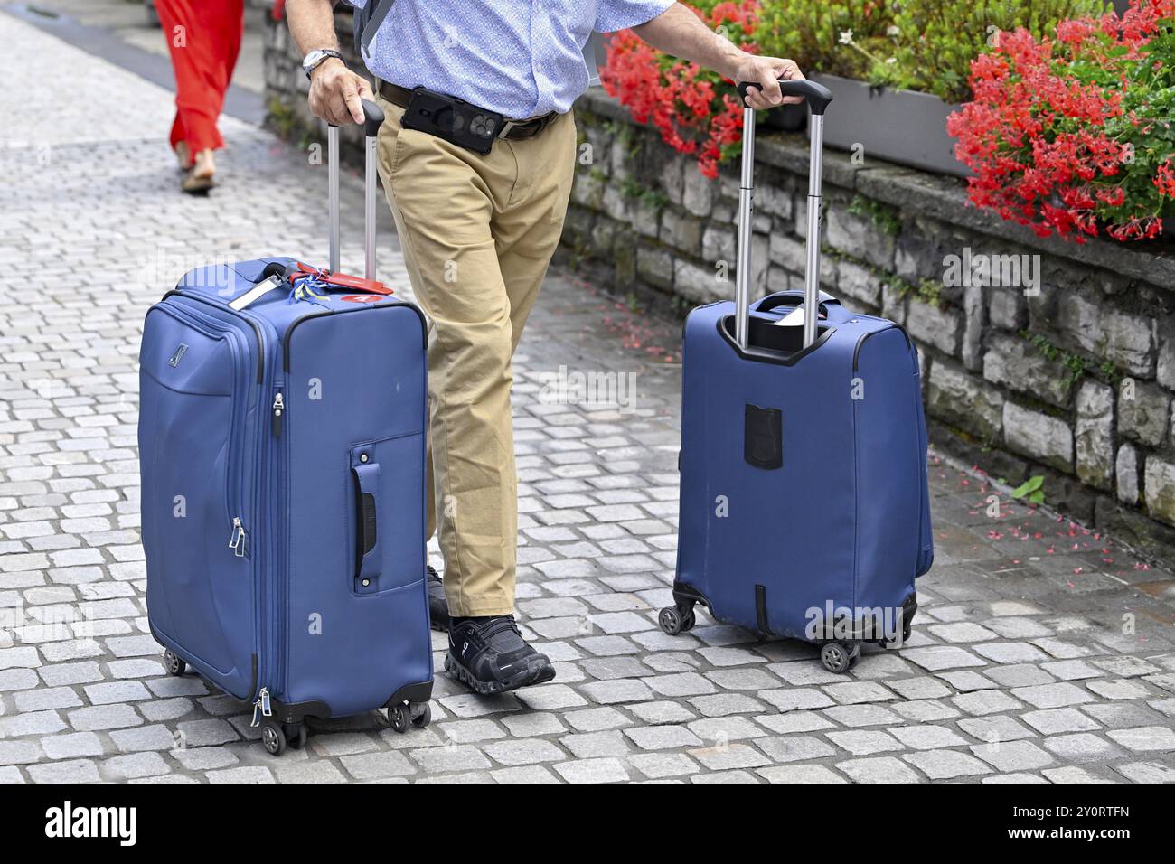 Case trolley hi-res stock photography and images - Alamy