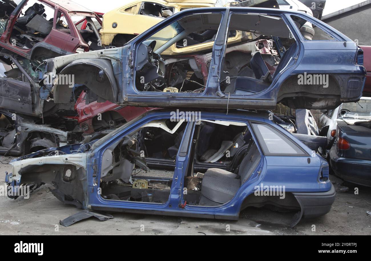 Berlin, 09.0420.09, Vehicles for scrapping at a scrap yard of a car ...