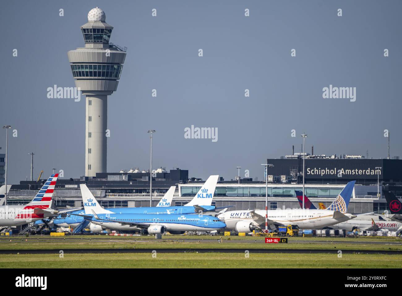Aircraft at Amsterdam Schiphol Airport, taxiway, apron, air traffic ...
