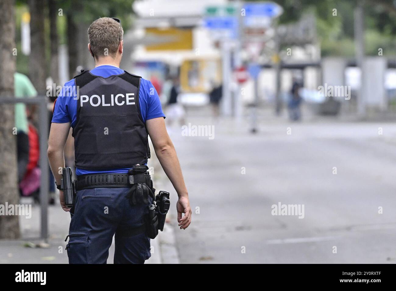 Policeman back label Police Stock Photo - Alamy