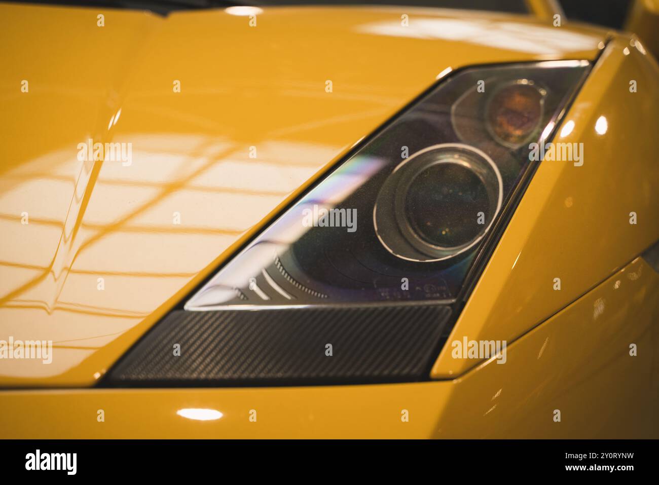 Close up lamborghini headlight hi-res stock photography and images - Alamy