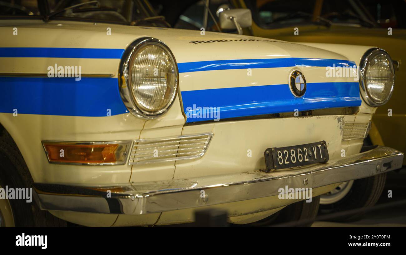 Blue bmw car hi-res stock photography and images - Alamy