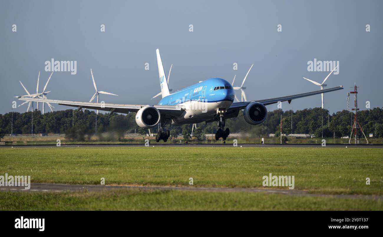 KLM aircraft landing at Amsterdam Schiphol Airport, Polderbaan, 18R/36L ...