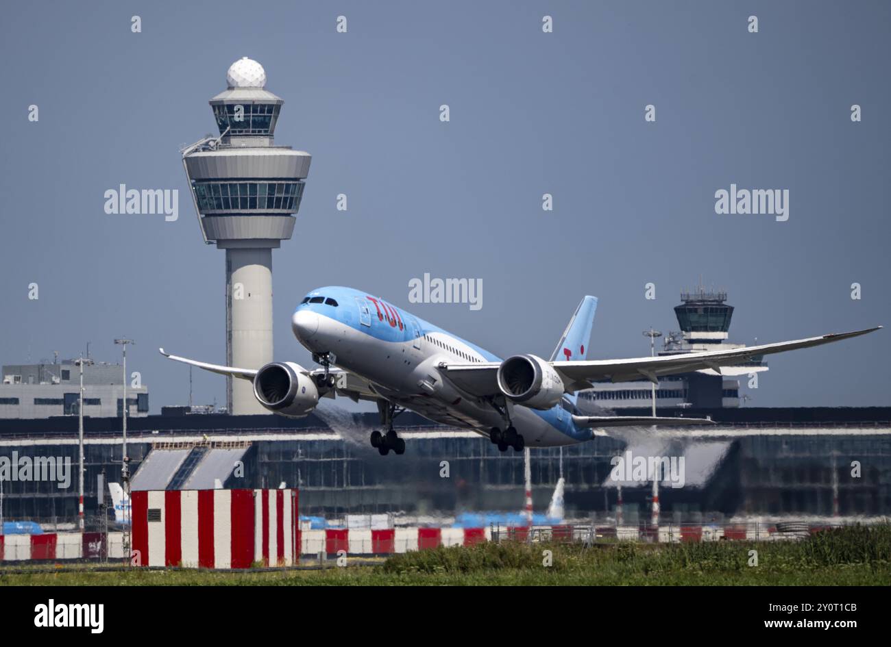 TUI Boeing 787 Dreamliner aircraft taking off at Amsterdam Schiphol ...