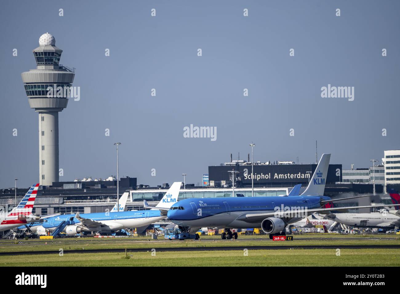Aircraft at Amsterdam Schiphol Airport, taxiway, apron, air traffic ...