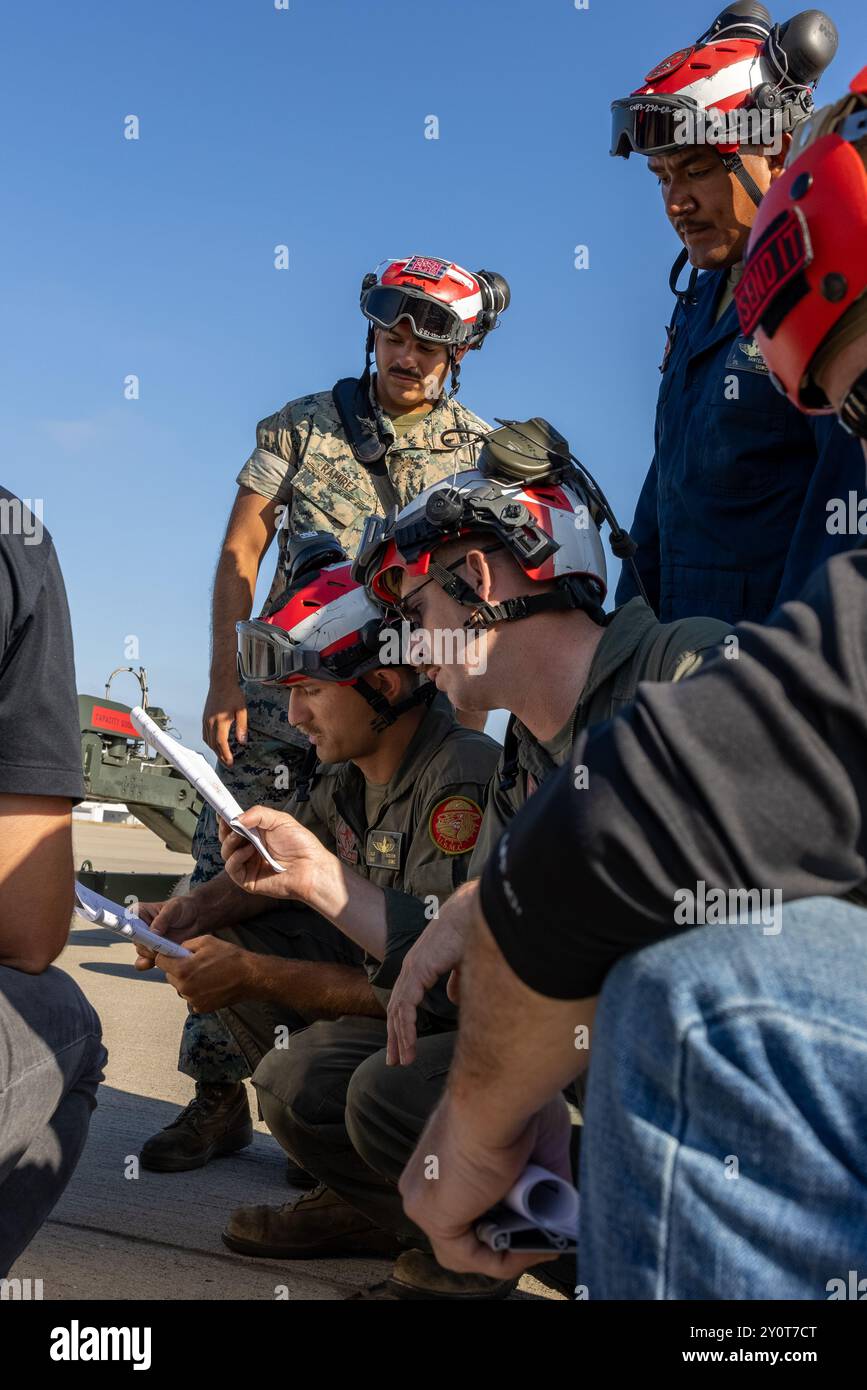 U.S. Marines with Marine Fighter Attack Squadron (VMFA) 232, Marine ...