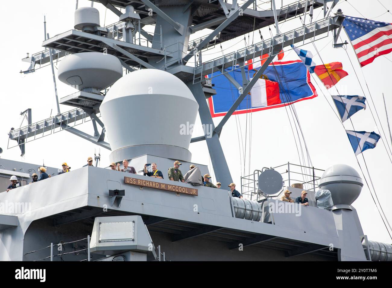 Uss richard m mccool hi-res stock photography and images - Alamy