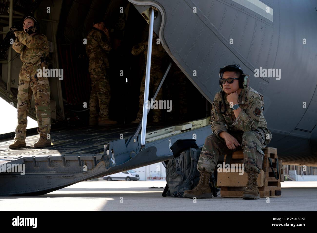 Texas Air National Guardsmen assigned to the 136th Airlift Wing prepare ...