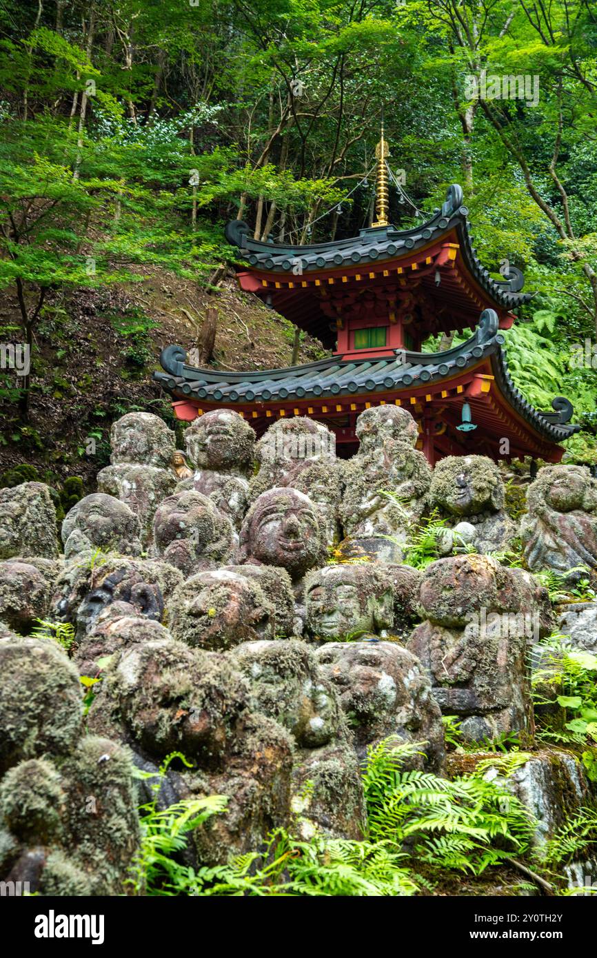 Otagi Nenbutsuji Temple in Arashiyama, Kyoto, Japan Stock Photo - Alamy
