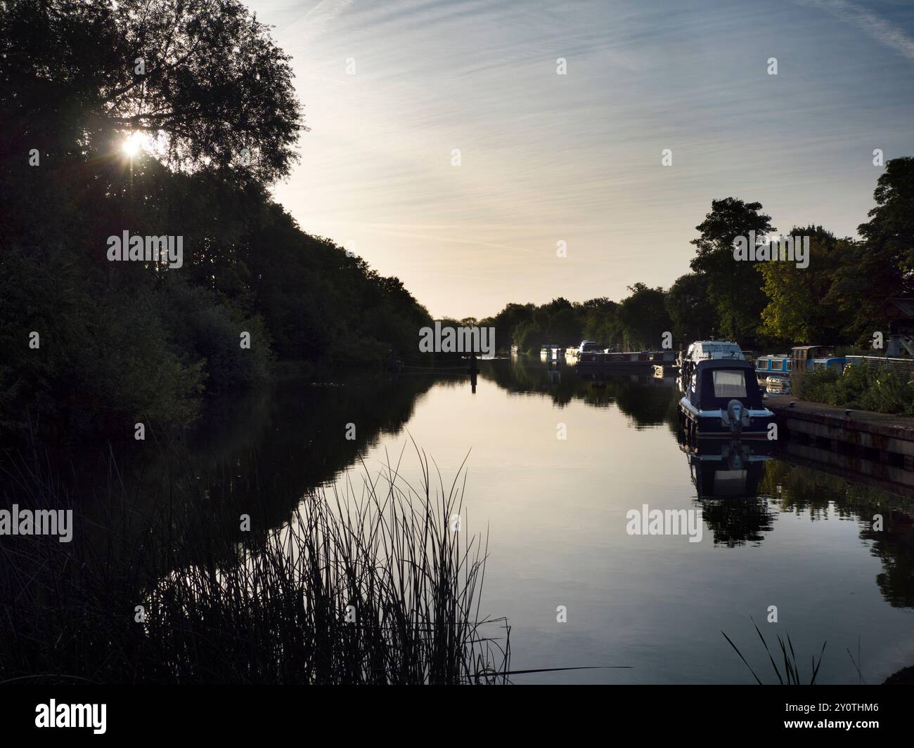 View of the Thames from Abingdon Lock. Abingdon-on-Thames claims to be ...