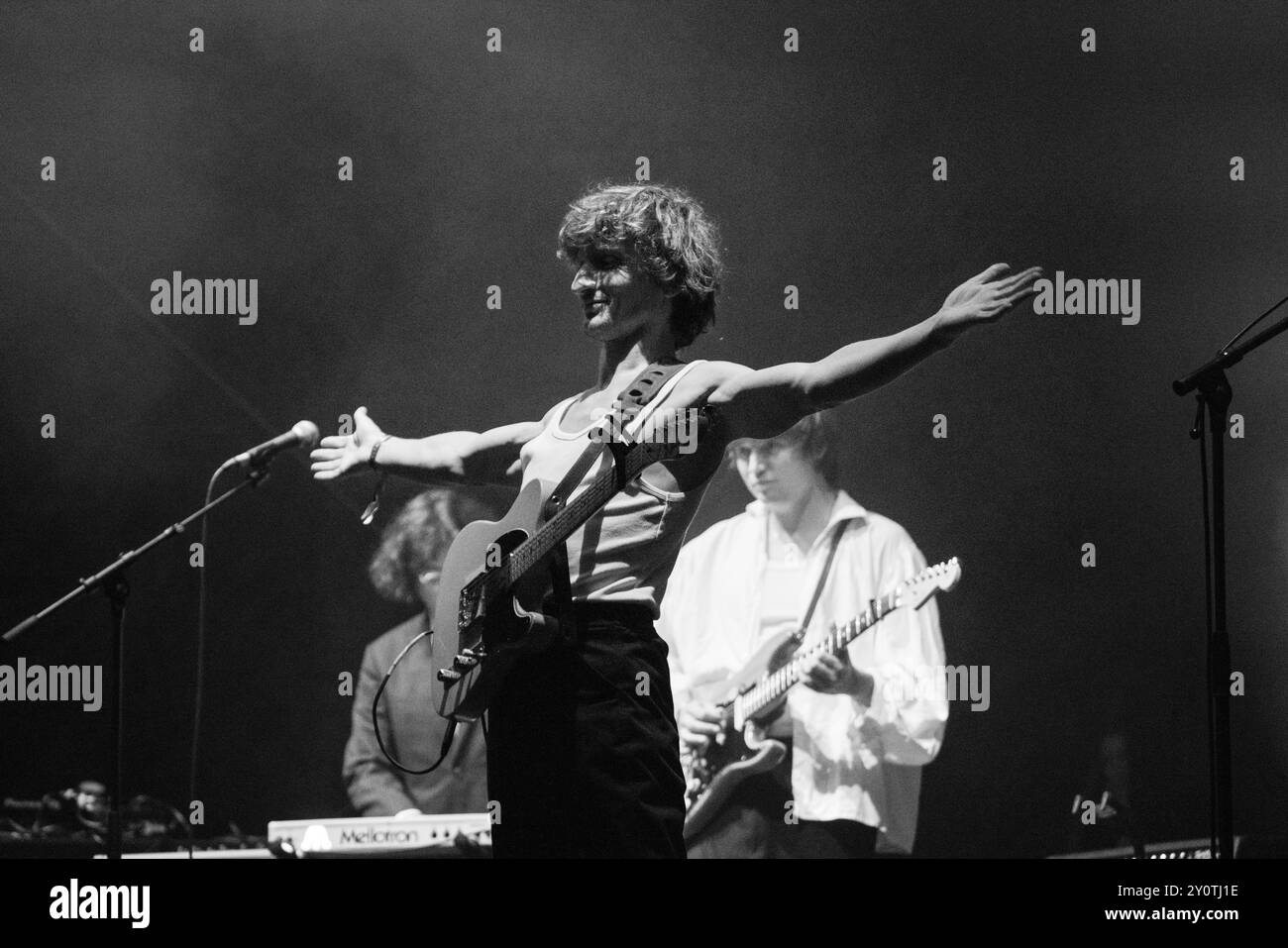 ORACLE SISTERS, CONCERT, 2024: Christopher Willatt from the band Oracle ...