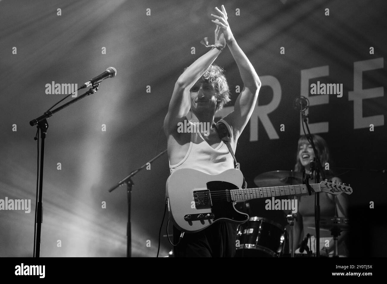 ORACLE SISTERS, CONCERT, 2024: Christopher Willatt from the band Oracle ...