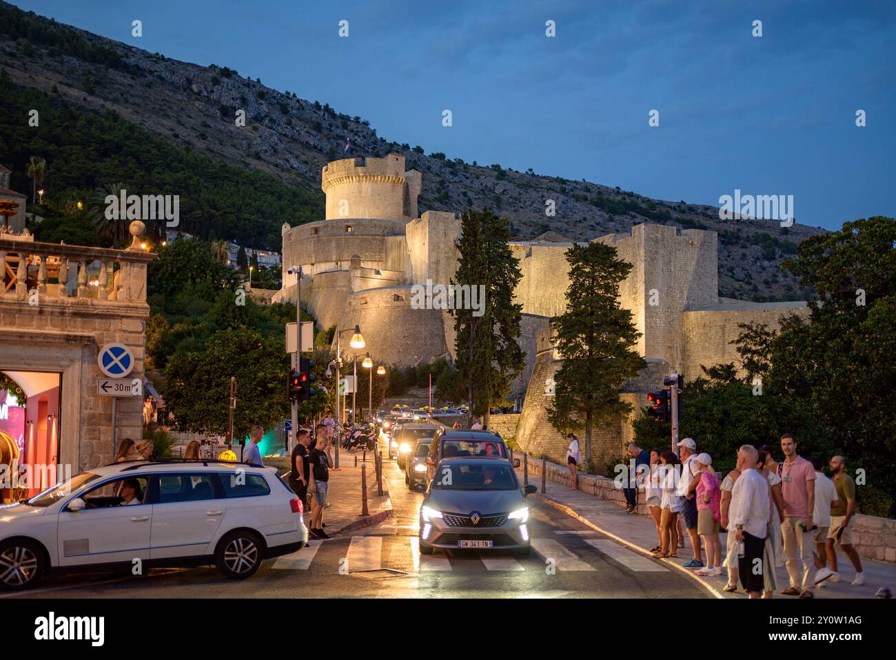 Medieval walls of the Old Walled City of Dubrovnik, UNESCO world ...
