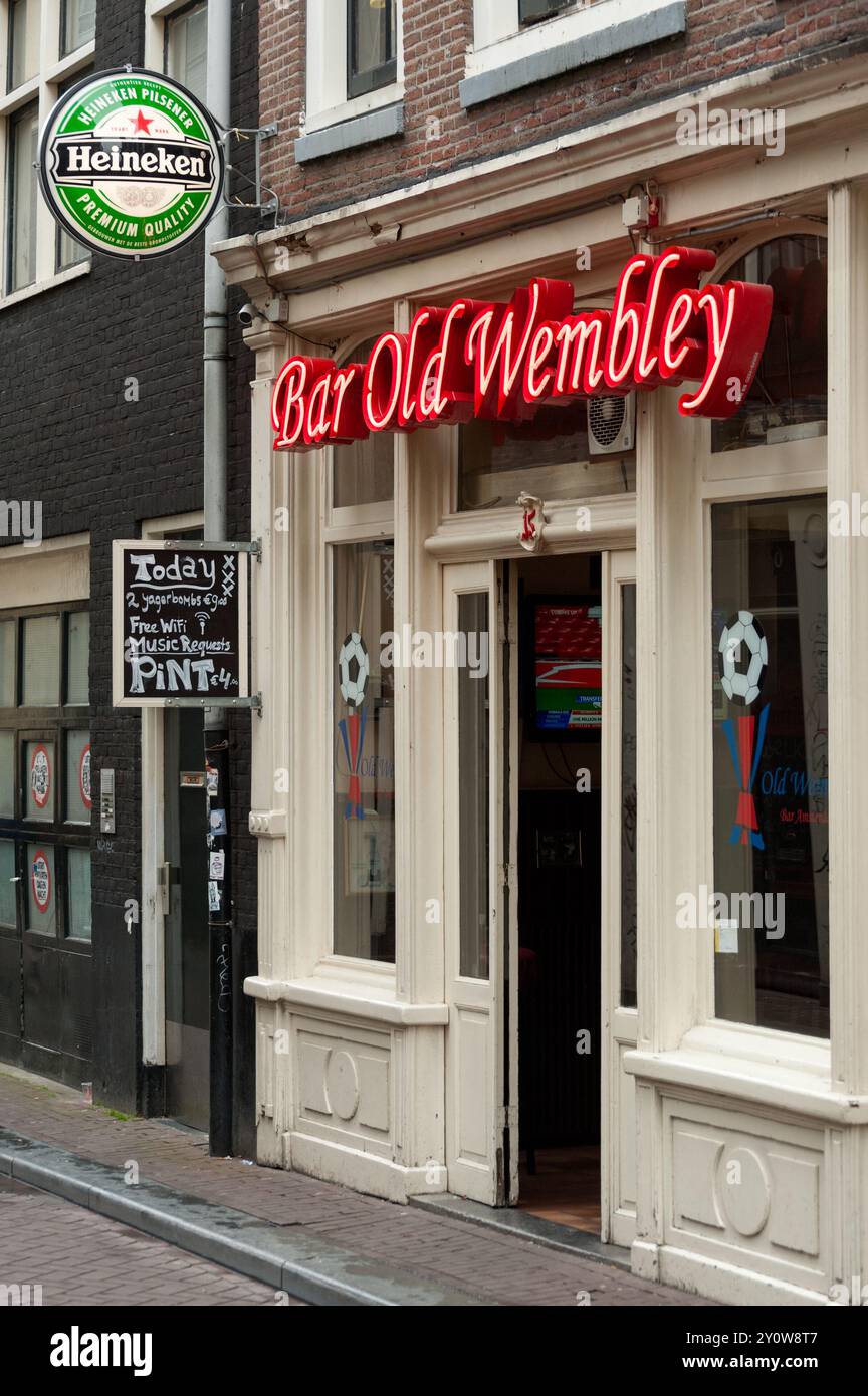 Bar old wembley hi-res stock photography and images - Alamy