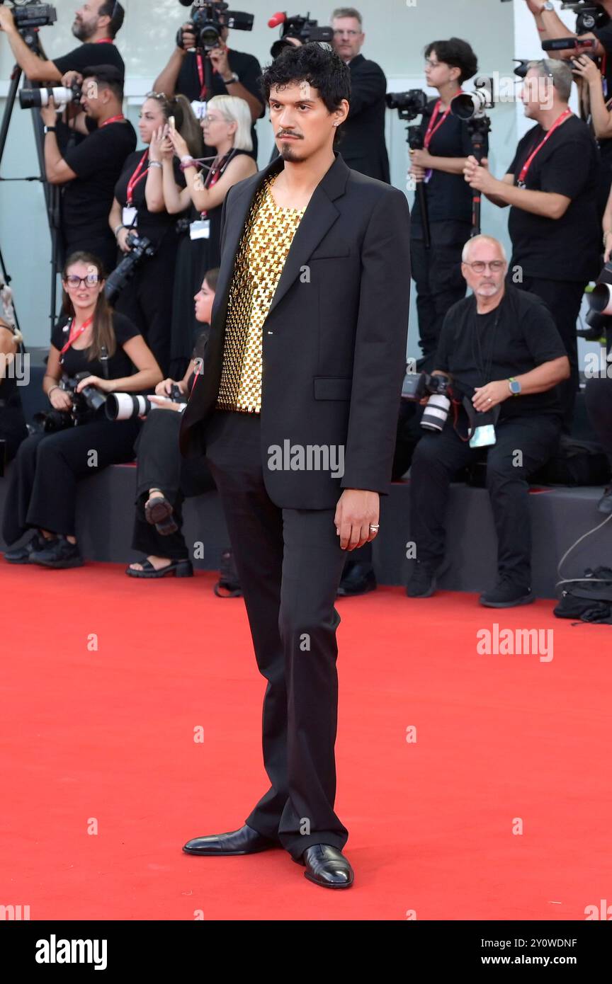 Omar Apollo bei der Premiere des Kinofilms 'Queer' auf der Biennale di ...