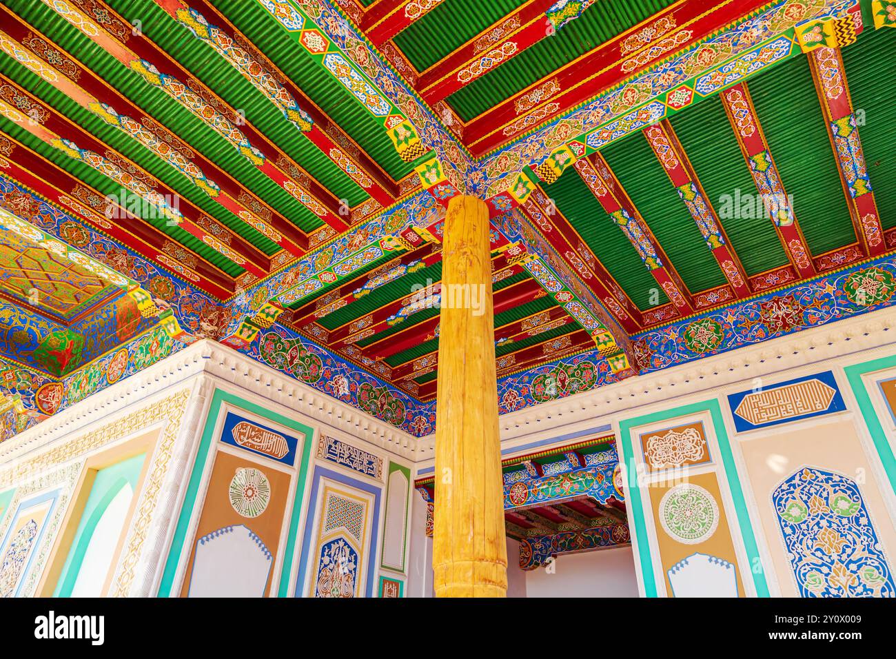 Mausoleum of President Islam Karimov in the Khazret Khizr Mosque ...
