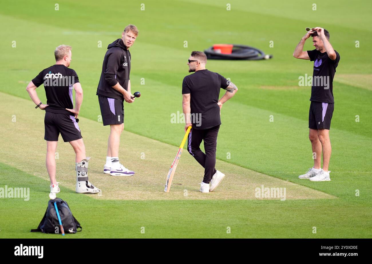 England coach Paul Collingwood, Andrew Flintoff, head coach Brendon ...