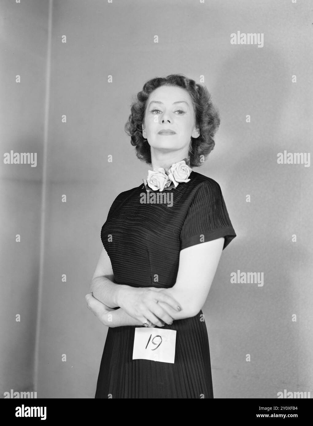 Current 14-15-1951: Can they read faces . Actress Sonja Wigert shows ...