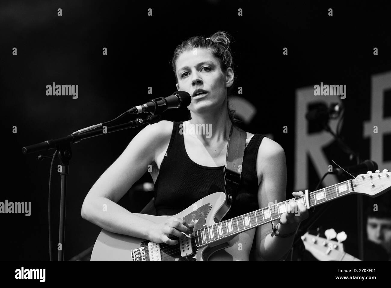 PORRIDGE RADIO, CONCERT, 2024: Dana Margolin from the band Porridge ...