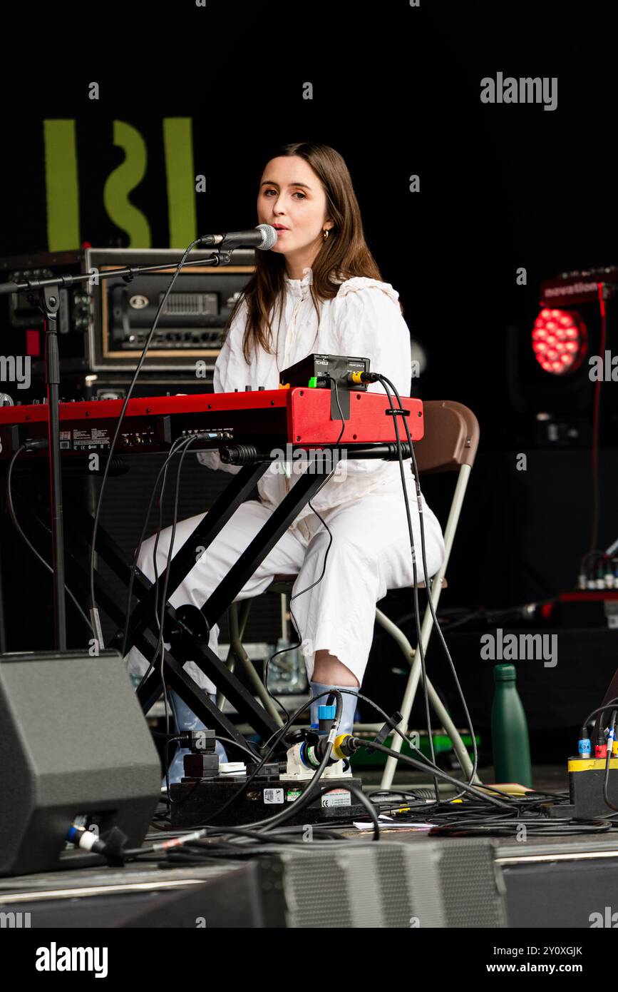 RACHAEL LAVELLE, CONCERT, 2024: Rachael Lavelle plays the Walled Garden ...