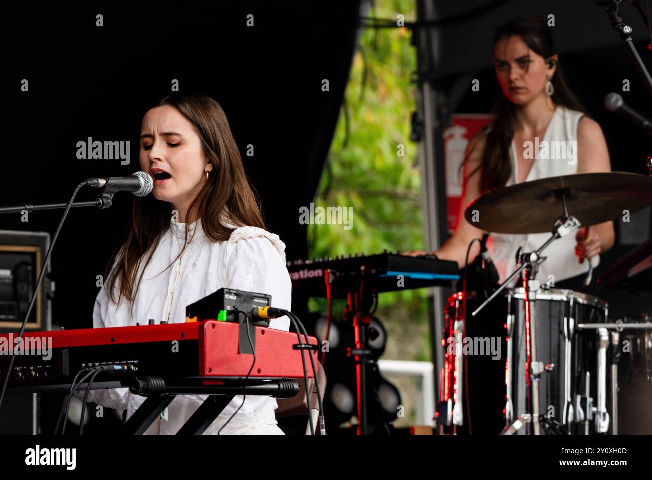 RACHAEL LAVELLE, CONCERT, 2024: Rachael Lavelle plays the Walled Garden ...