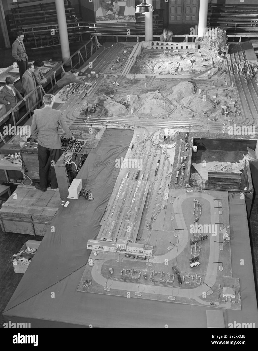 Current 21-195. Lilleputbanen in Oslo. The world's largest and most ...