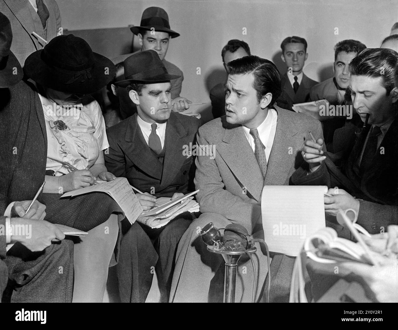 Orson welles 1938 hi-res stock photography and images - Alamy