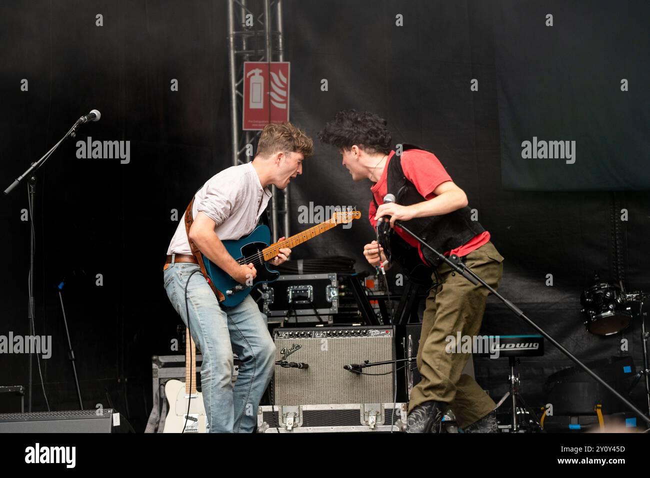 SLATE, CONCERT, 2024: Guitarist Elis Penri and singer Jack Shephard ...
