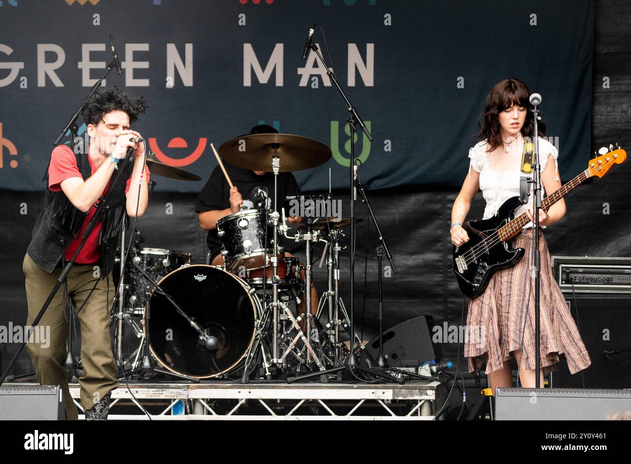 SLATE, CONCERT, 2024: Singer Jack Shephard singer and Lauren Edwards ...