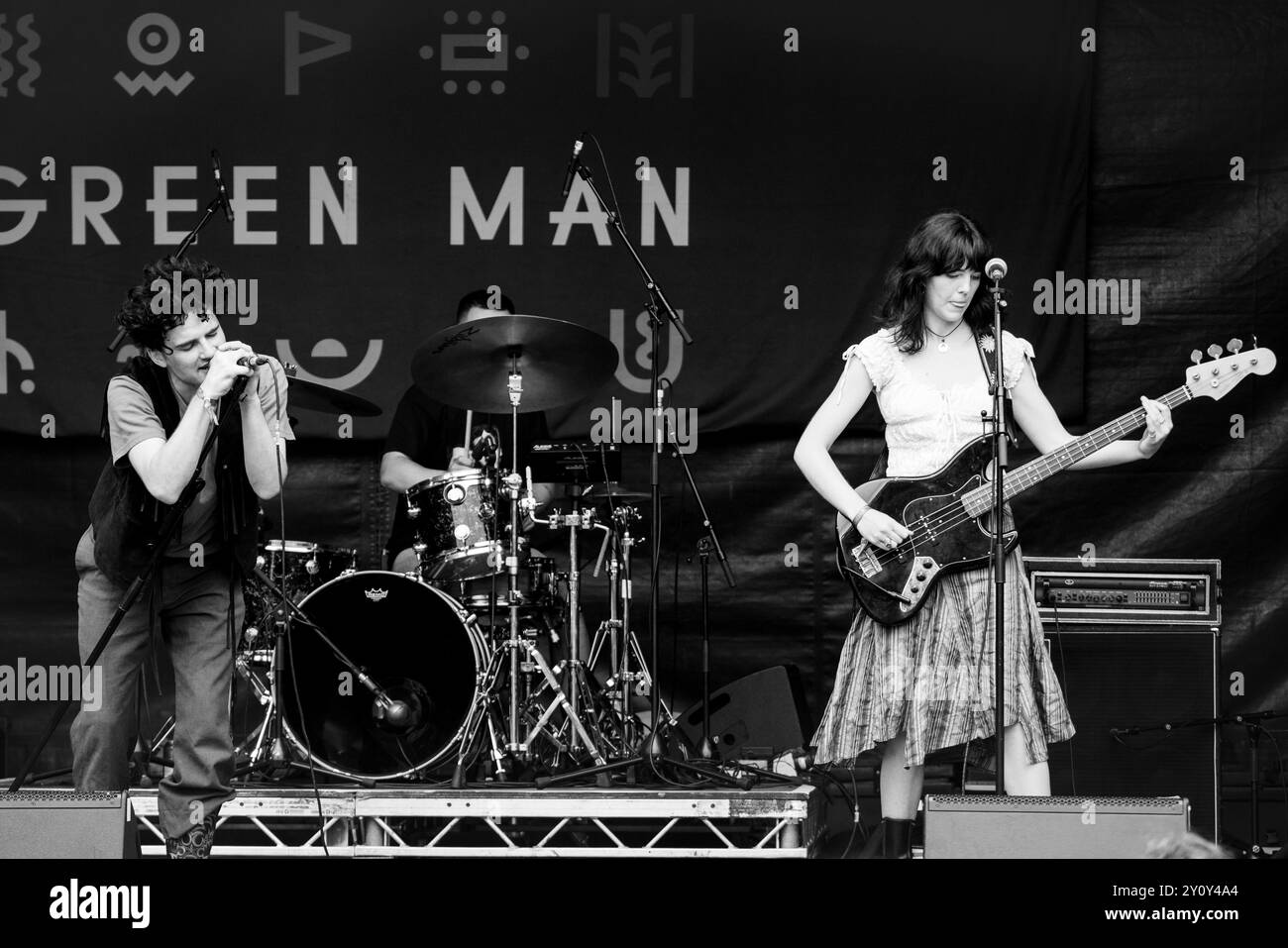 SLATE, CONCERT, 2024: Singer Jack Shephard singer and Lauren Edwards ...