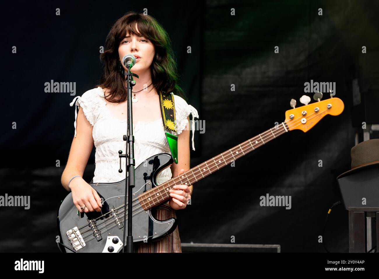 SLATE, CONCERT, 2024: Lauren Edwards bassist from the Welsh band Slate ...