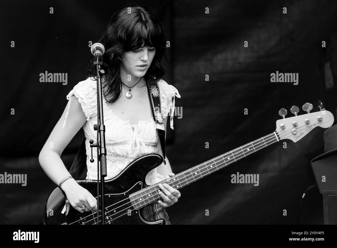 SLATE, CONCERT, 2024: Lauren Edwards bassist from the Welsh band Slate ...