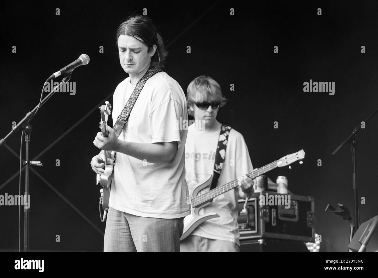 TAPIR!, CONCERT, 2024: Ike Gray from the band Tapir! play the Walled ...