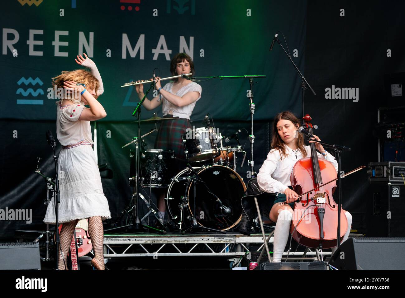 THE NEW EVES, CONCERT, 2024: Violet Farrer dancing, Ella Russell flute and Nina Winder-Lind ...