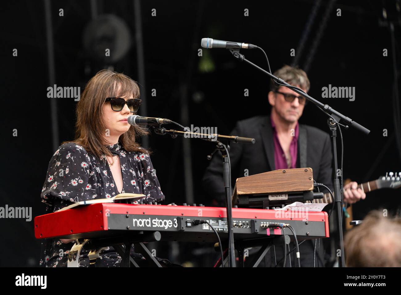 THE WAEVE, CONCERT, 2024: Rose Elinor Dougall and Graham Coxon of the ...